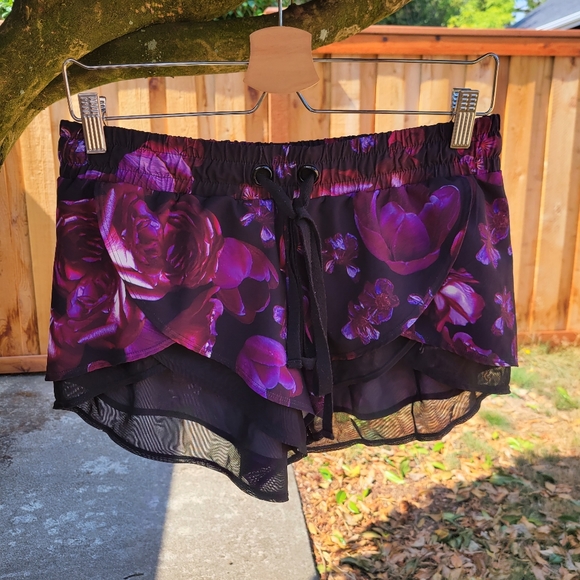 POPFLEX | Shorts | Popflex Dark Bloom Run Fly Away Floral Shorts Small ...